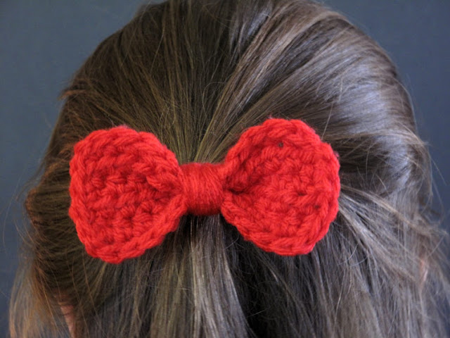 FREE Pattern: Crochet Bow Barrette